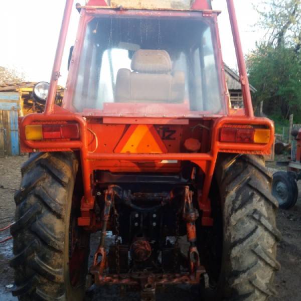 Traktor LTZ 55a